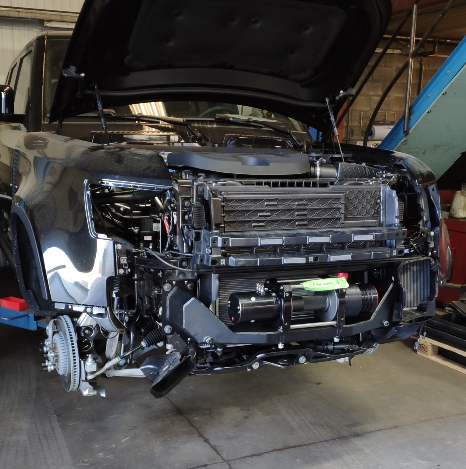 ReulSport – Landrover specialist – Iveco partner Hidden winch mount for ...
